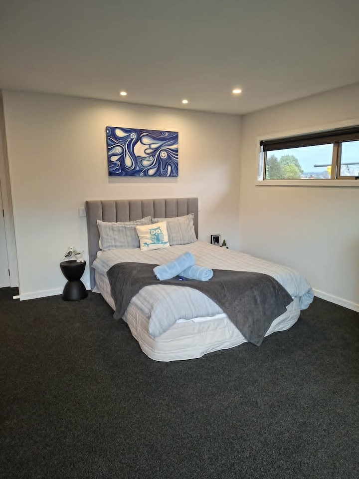 Rest On Rihi – Cozy Studio Room - Taupō