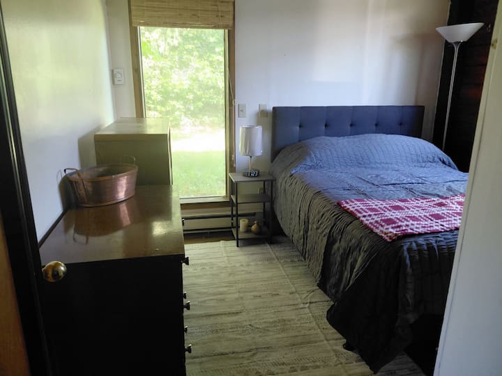 Fifa Guests! Rustic 1-bedroom Country Bungalow - Monroe, WA