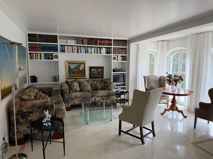 Exklusive 3 Zimmer Wohnung Mit Garten Und Terrasse - Garching