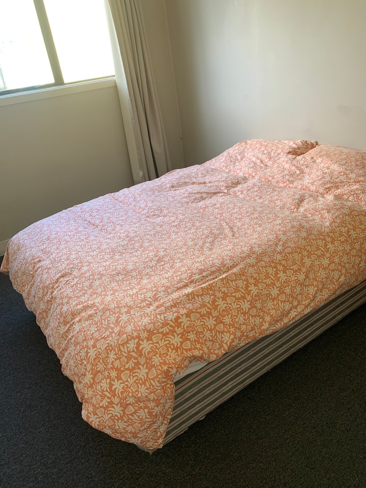 Sunny Double Room In Quiet Homestay - Dunedin