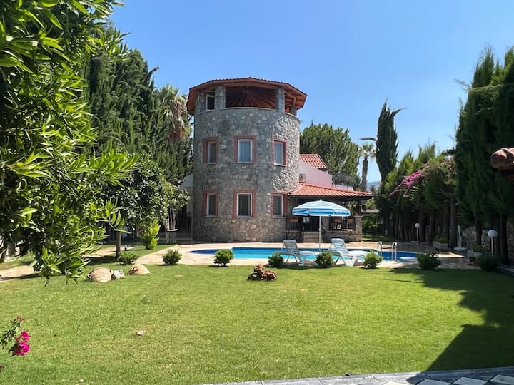 Mimari Estetik Ve Geniş Yaşam Alanı Lüks Taşvilla - Dalaman