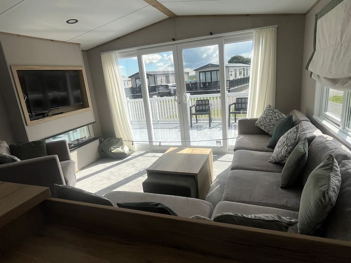 Luxury Cornish Caravan Holiday - Cornwall