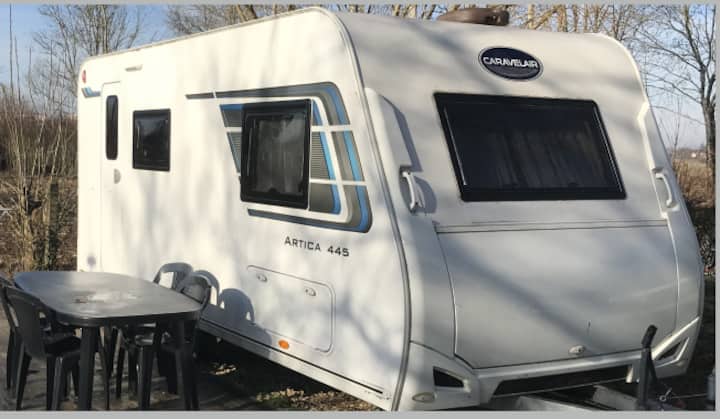 Caravane 2 Personnes - Saint-Jean-de-Losne