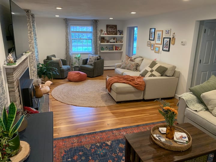 Entire Canton Home – 5 Br 3.5 Bath - Brockton, MA