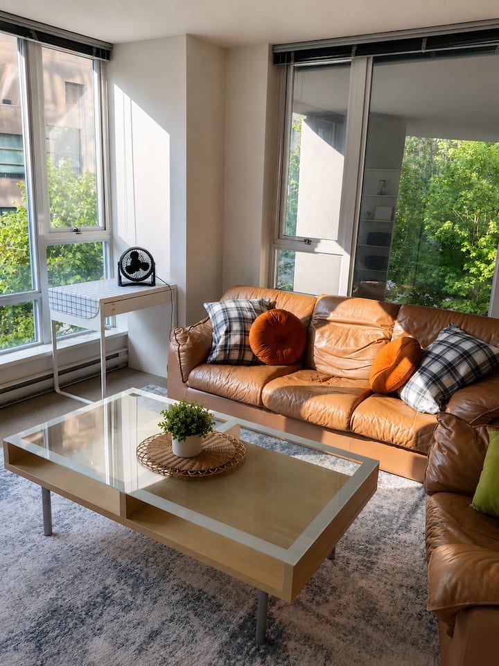 Halo Condo - Vancouver
