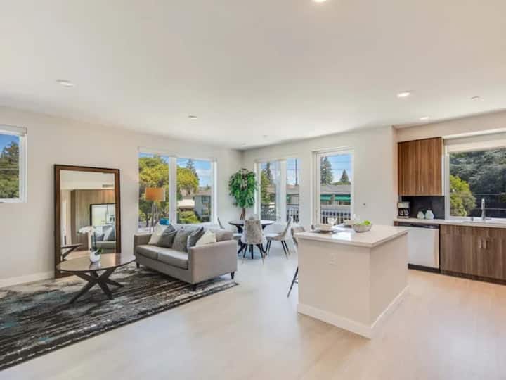 Spacious 2br Retreat At Realm Apartments - Menlo Park, CA