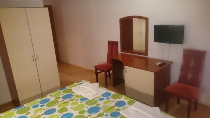 Spacious Apartment For 6 In Pomorie Near The Beach - Pomorie