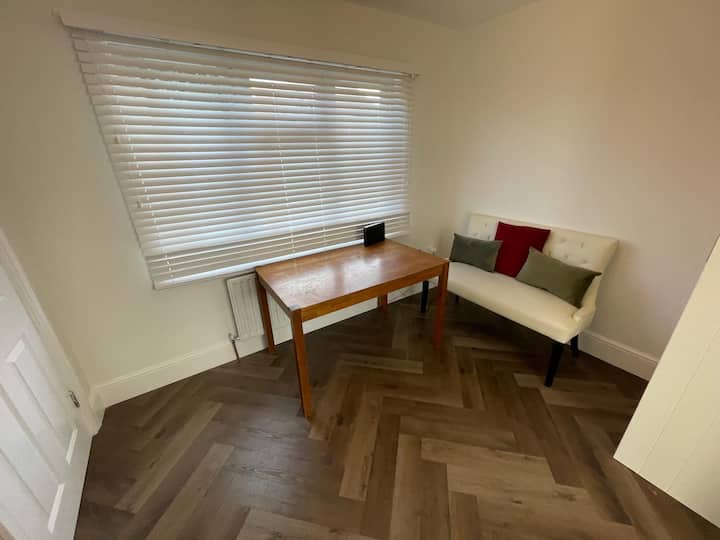 Spacious Family Home 4 Beds Garden Parking - Harrow