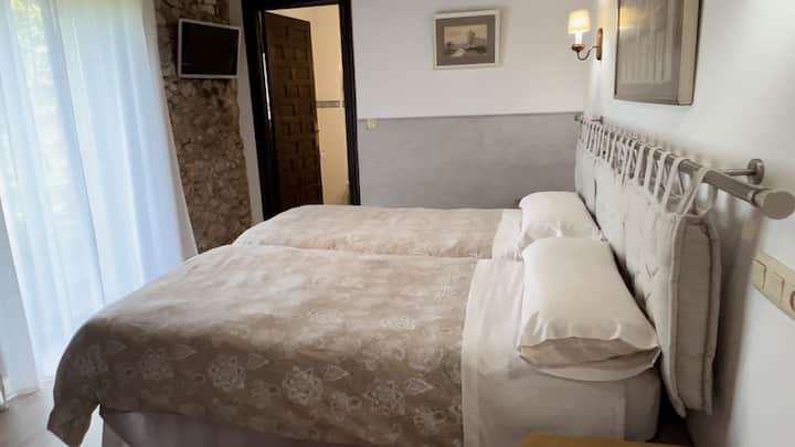 Habitación 2 Camas Individuales En Amaicha Hotel - Ribadesella