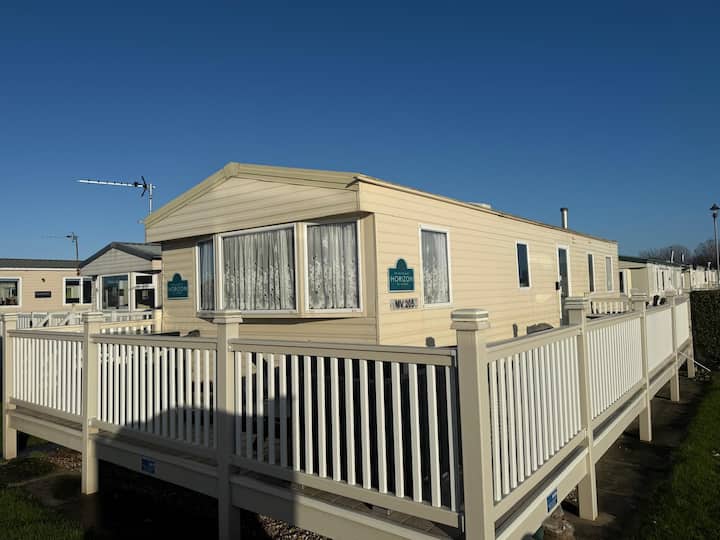 Skegness Retreats Meadow View 205 - Chapel Saint Leonards