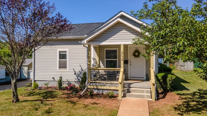 Modern Millhouse | Pet Friendly | Walkable - Fort Mill, SC