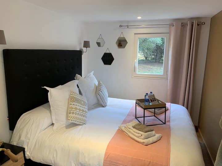 Cocon Romantique, Jacuzzi Privatif, Entrée Privée - Marseillan