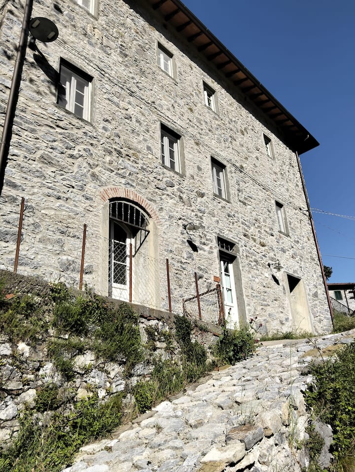 Relax, Pace, Apuane
2 Camere-4 Posti Letto - Camaiore