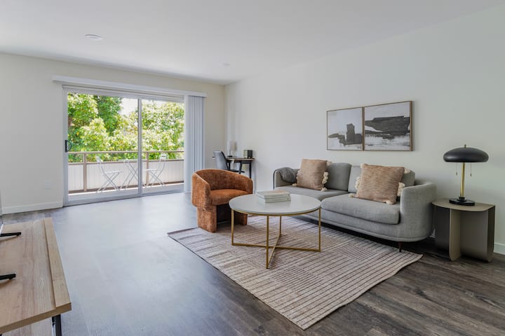 Blueground | Midtown, Pool, Nr Stanford Park - Palo Alto