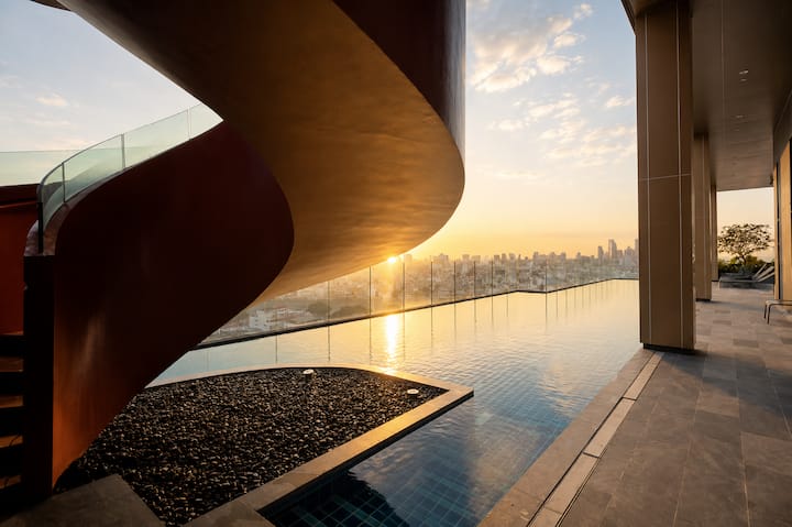 Luxury Studio | Pool | 2 Min Bts/walk To Iconsiam - Khlong San