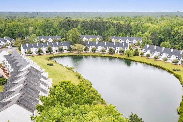 Powhatan Resort 2 Bedroom W/ Full Kitchen - Chippokes State Park, Surry