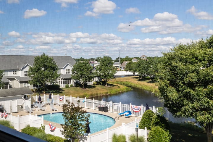 Relaxing Coastal Condo-pool, Views, Ocean <5 Miles - Lewes, DE