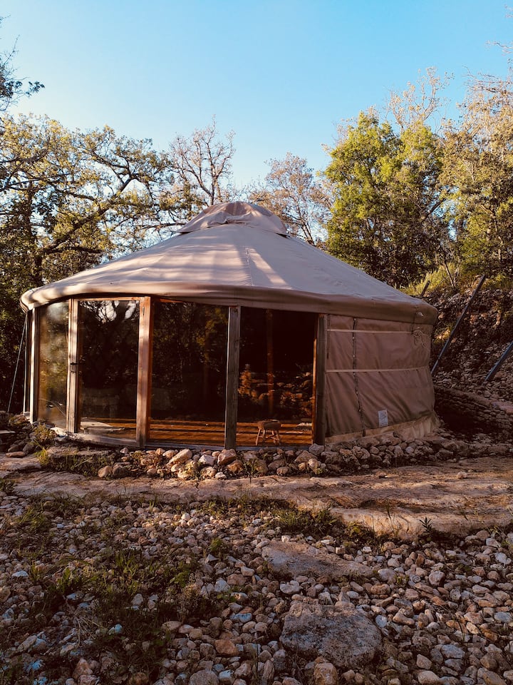 Yourte Et Jardin - Une Halte Sauvage Et Vivante - Gordes
