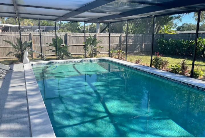 Sarasota House With Pool - Sarasota, FL