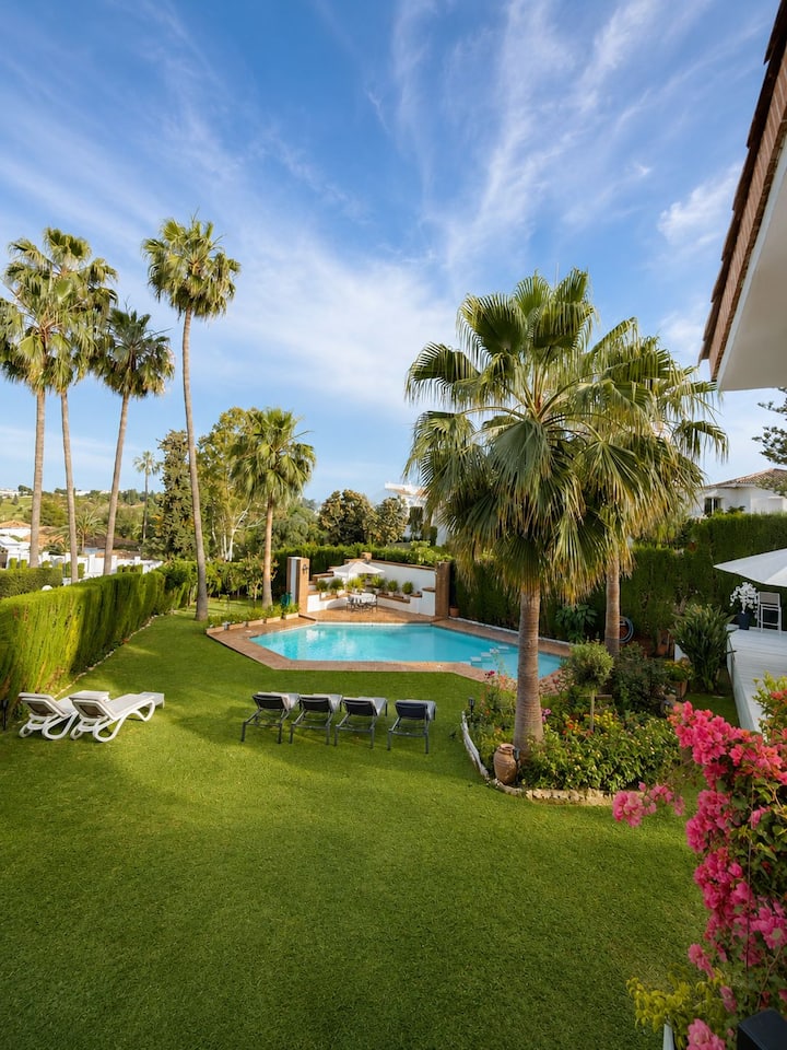 Villa Anna - En El Jardin Del Paraíso - Spain