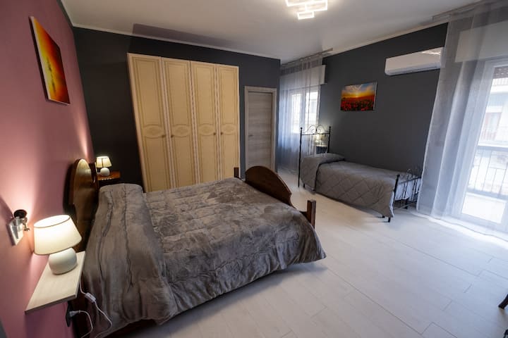 Room 112 Oltremare
Stanza 5 - Bagheria
