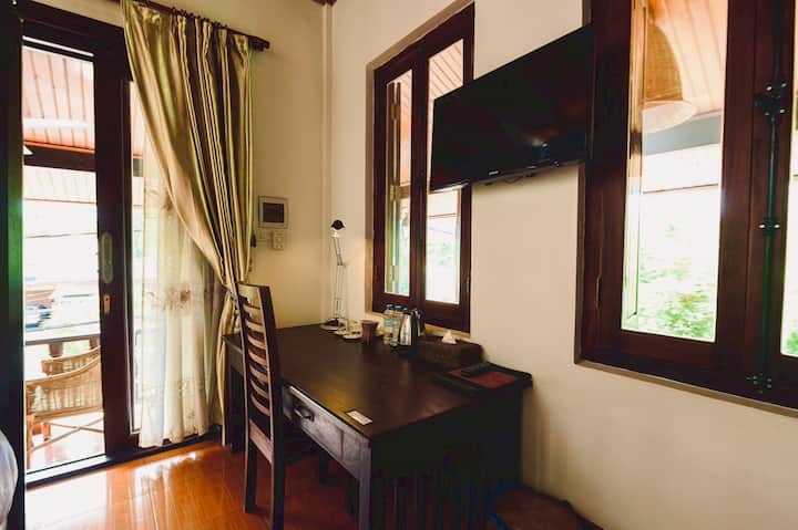 Heritage King Suite | Pool & Old Town View - Luang Prabang