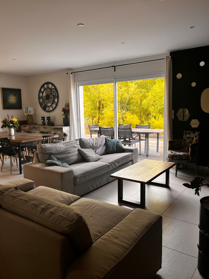 Maison à 5 Min Du Centre-ville - Lot