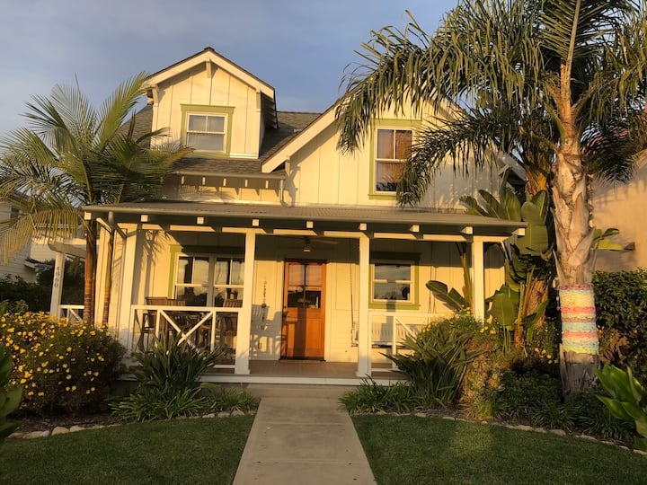 2 Bedroom Summer Cottage - Carpinteria, CA