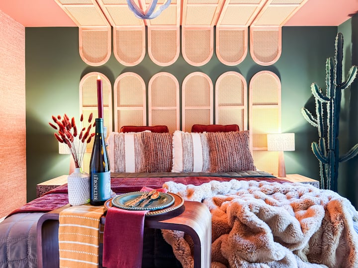 The Canyon By Iconic Stays | Warm Mountain Escape - Asheville, NC