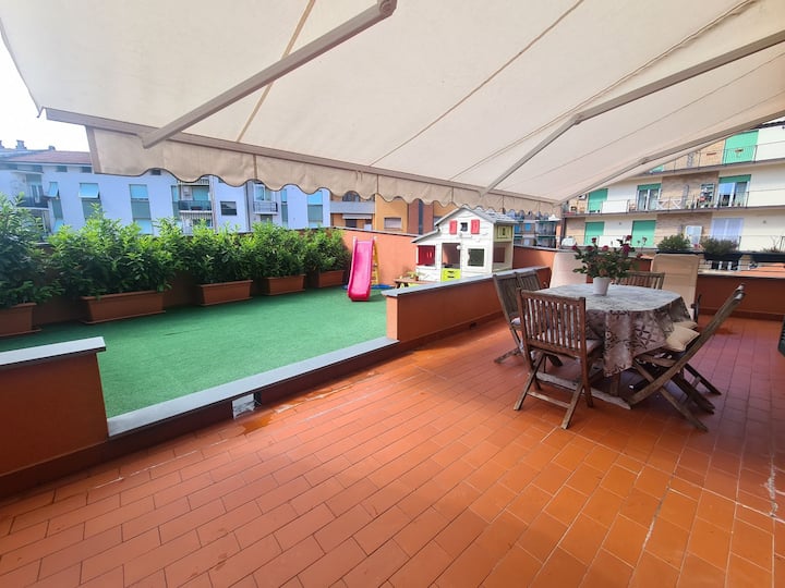 La Terrace, A/c, Box Auto, Terrazza E Area Bimbi - Sarzana