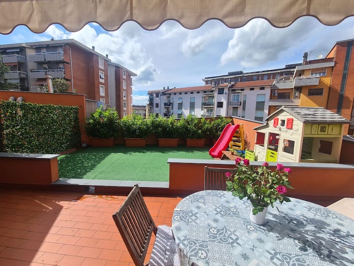 La Terrace, A/c, Box Auto, Terrazza E Area Bimbi - Sarzana
