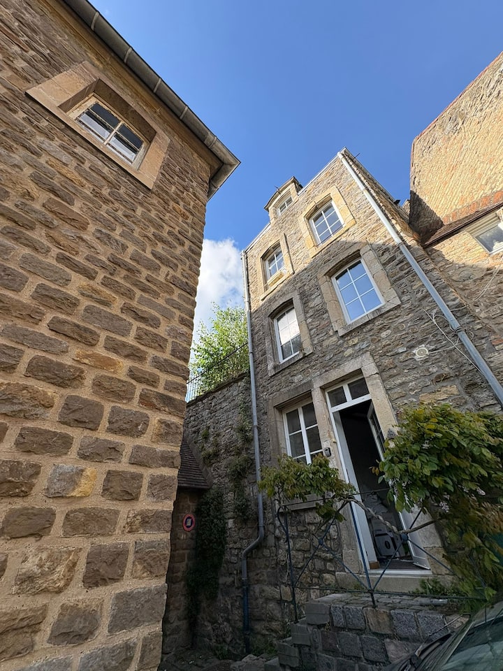 Maison Sur Quatre éTages En Plein Centre Ville - Boulogne-sur-Mer