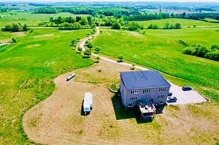 Barakah Manor. Bed & Breakfast. Stays & Events. - Shelburne