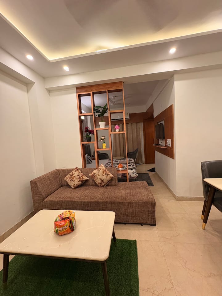 Spacious Apartment | Vrindavan | Budget Friendly - Vrindavan