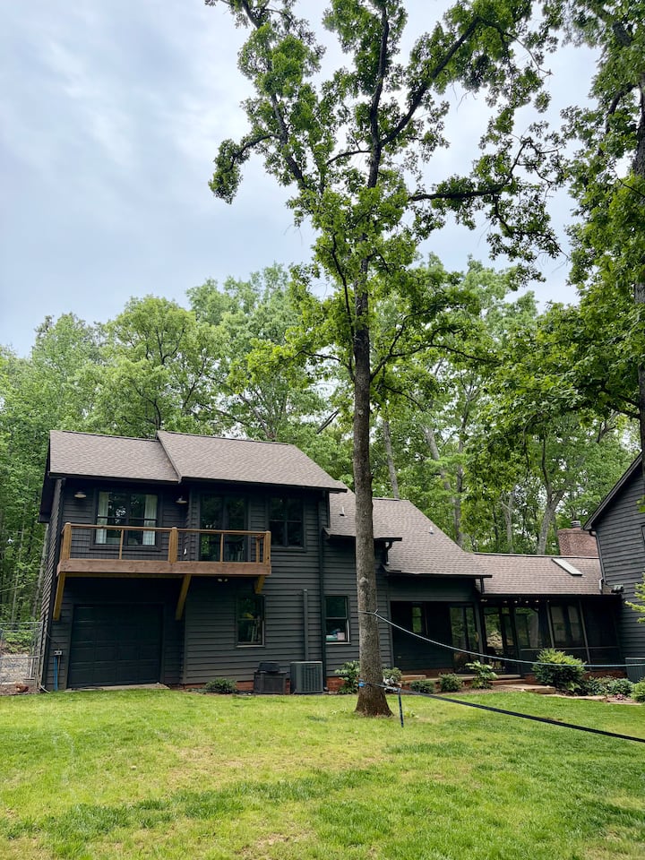 Cozy 2 Br Wooded Escape W/ Pool Close To Clemson - Clemson, SC