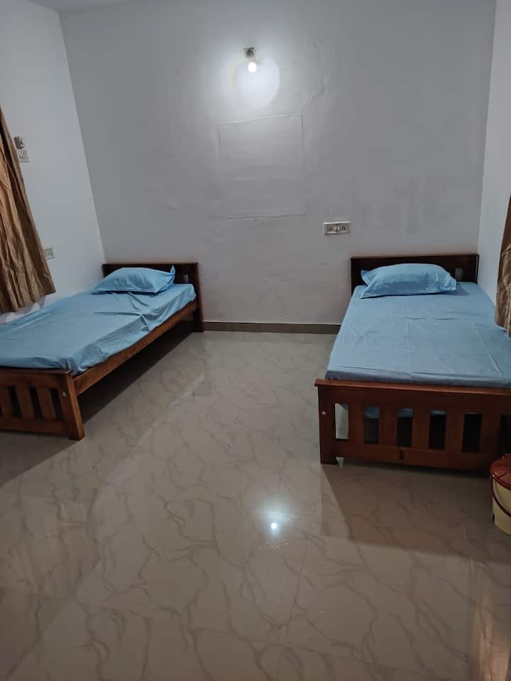 Comfortable Budget Studio Stay - Ponnani