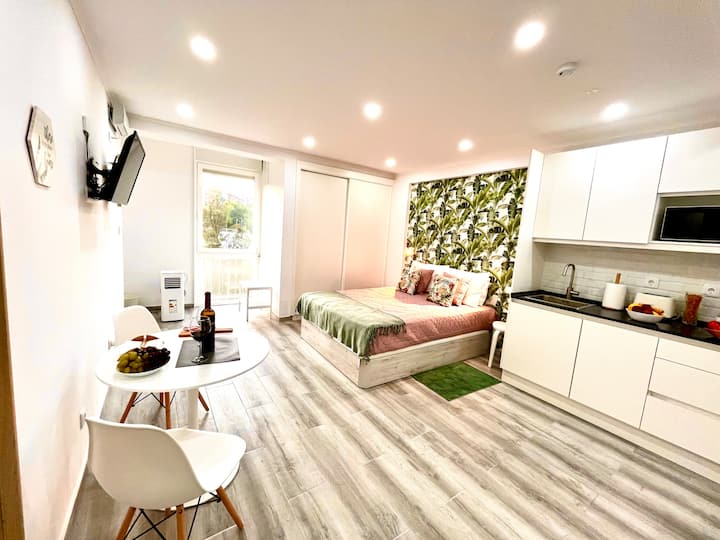 New! Splendid Studio Near The Beach - Oeiras