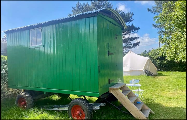 Lucy’s Hut At Treyhill Farm - Barnstaple