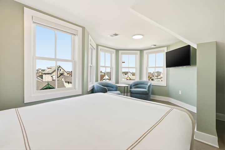 The Marilyn Inn- Breakwater Suite - Asbury Park, NJ