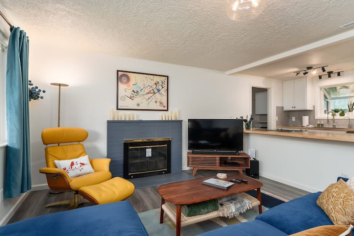 #Stayinmydistrict Quiet 2br + Office Pet Friendly - Vancouver, WA