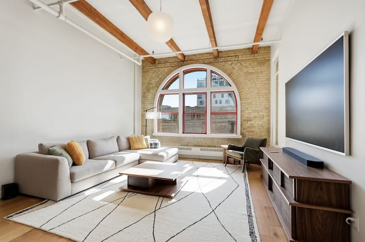 Prime Exchange District Winnpg | 2 Br + 2 Baths - Winnipeg