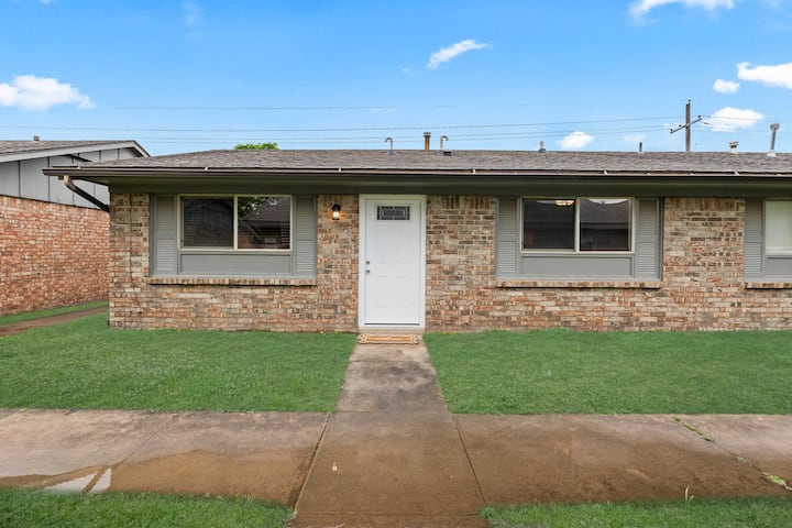 Nice 2-bedroom Apartment - Broken Arrow, OK