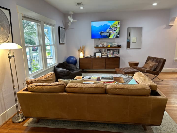 2br Montrose Bungalow, 2.5 Miles To Medical Center - Houston, TX