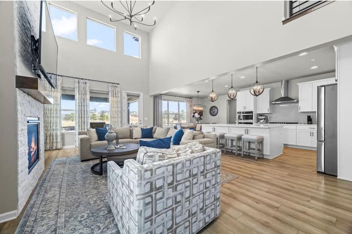 Luxury Furnished Home In Castle Rock | 30+ Night - Castle Rock, CO