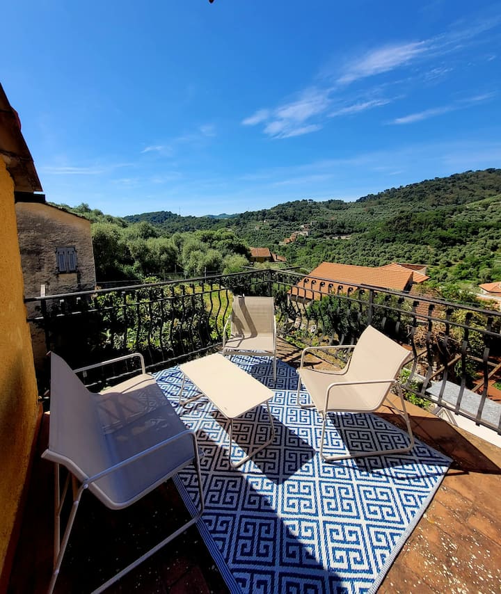 Maison De Village Ligurienne à 5 Km De La Mer. - Diano Marina