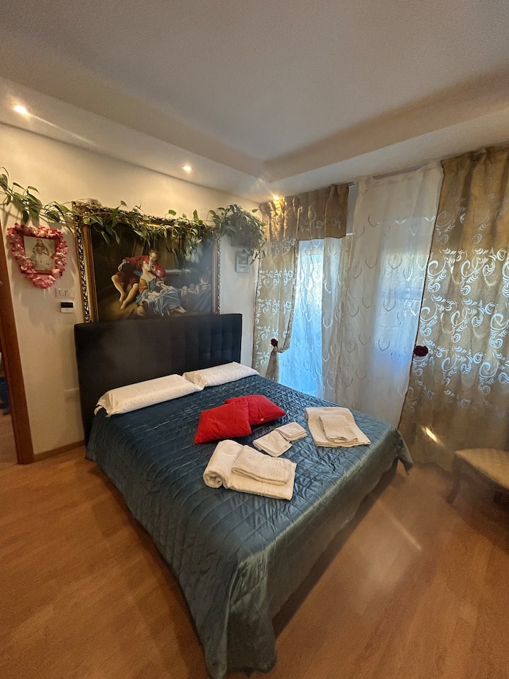 La Finestra Sui Sassi
Casa Vacanze 2 Camere Letto - Matera