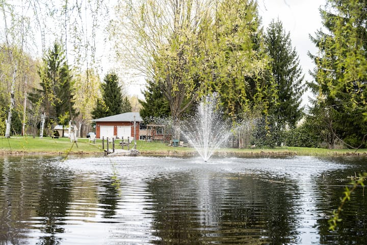 Little Heaven Hideaway • Hot-tub & Pond - Hockley Valley, ON