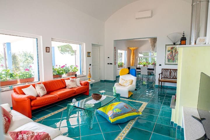 Villa With Private Beach Access, Amazing Sea Views - Casal Velino