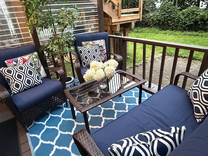 The Kanata Hideaway - Ottawa