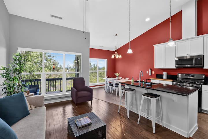 Happy Valley Monthly Rental | Projection Screen - Happy Valley, OR